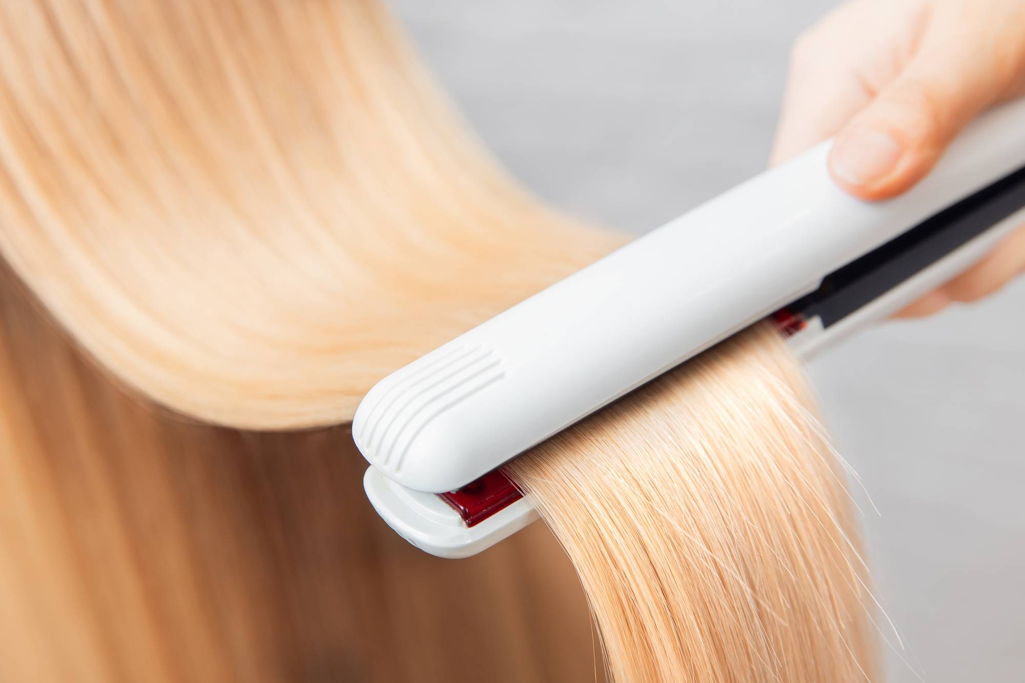 Cheveux abîmés : quelle en est la cause ? | CRAZY TIFF, Thann, Cernay